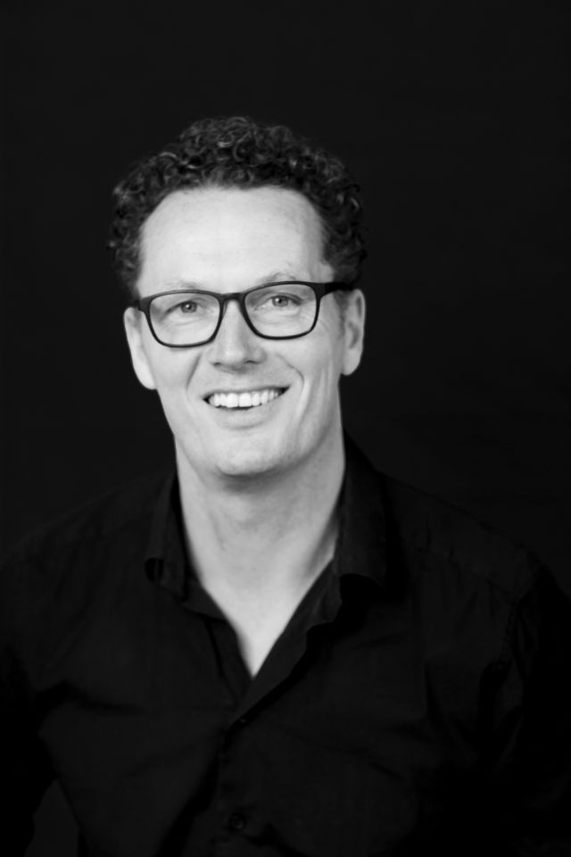 Mikkel Jespersen - Dansk Markedsføring