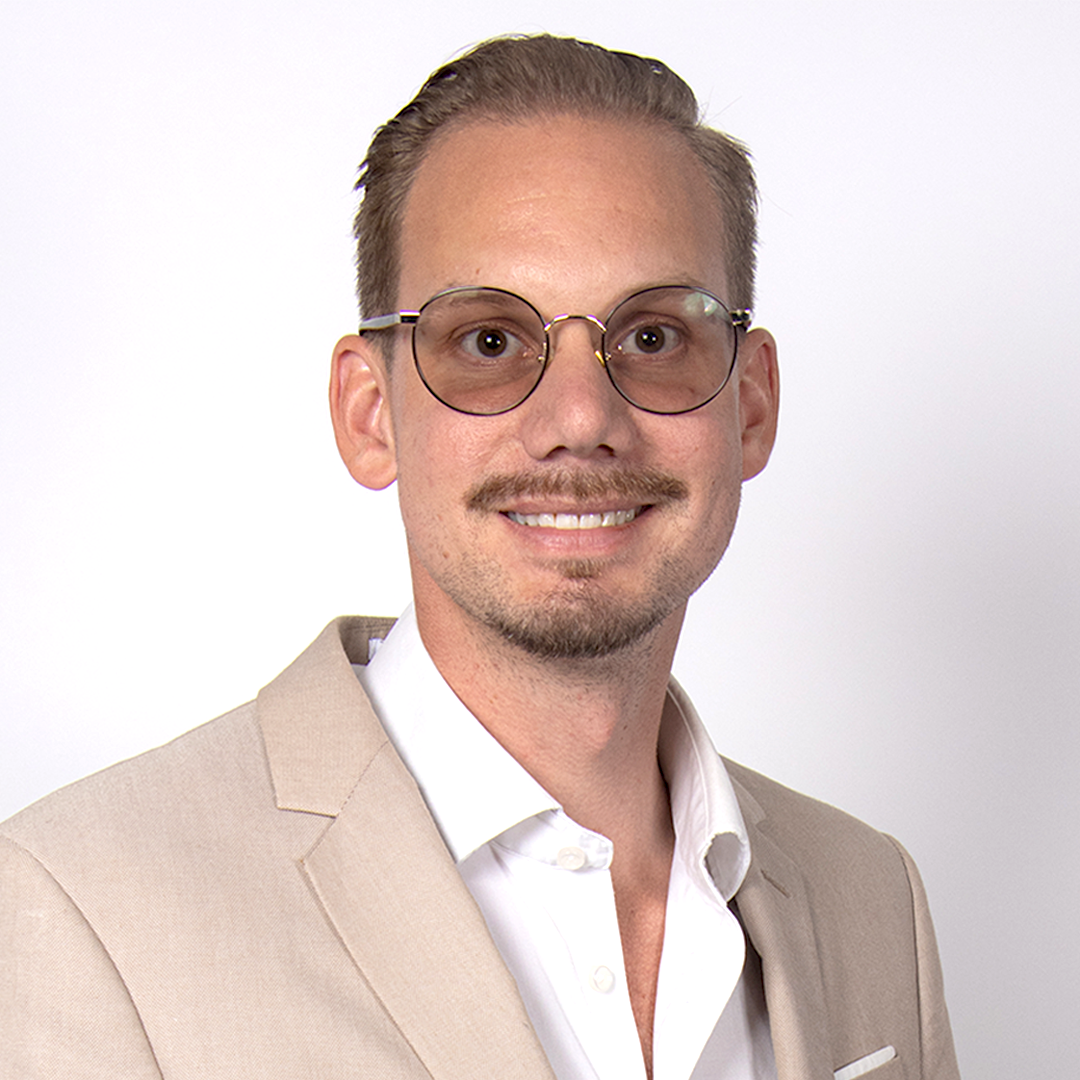 Marc Hillander - Dansk Markedsføring