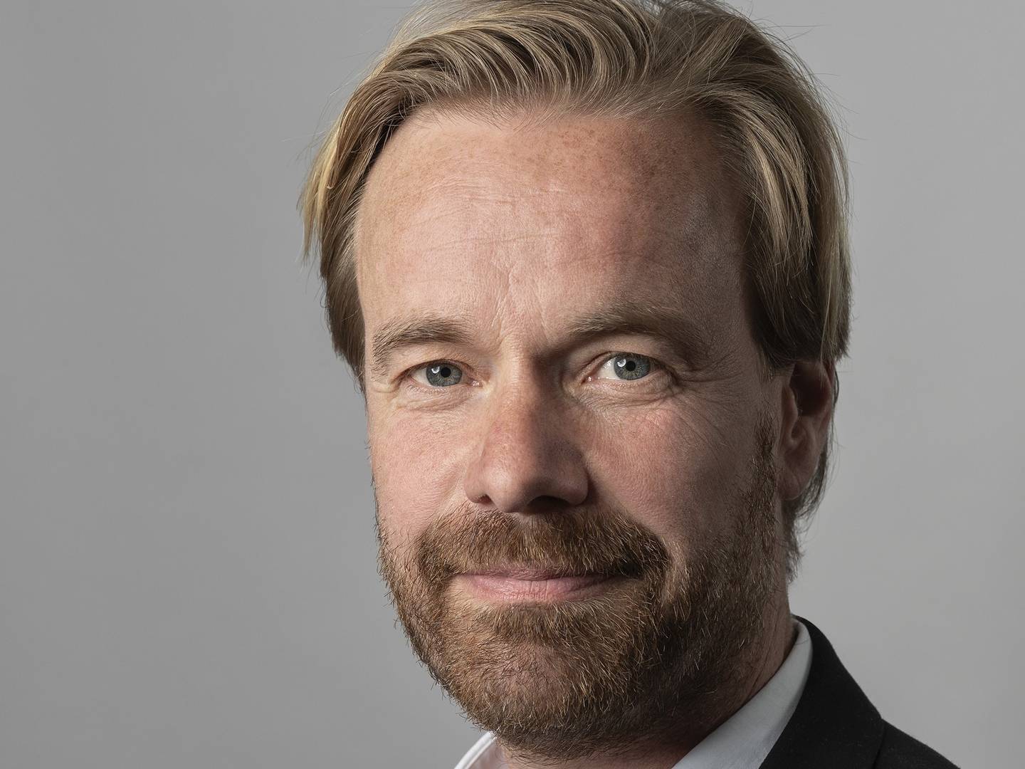 Debat: Indfør skarpere kontrol med skadeligt indhold hos tech-kæmper ...